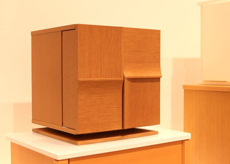 【イオンモール広島祇園店】コンパクトな現代仏壇フォーリーフのご案内 - 仏壇のあるリビング｜現代的でモダンな祈りのインテリア｜現代仏壇